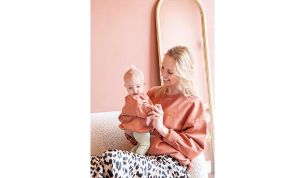 Elle and Rapha sweater - Brick dust mama (taille magic)